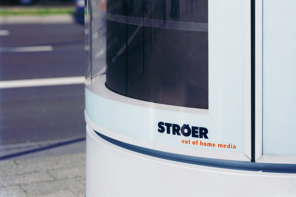 Ströer Out of Home Media AG Corporate Design: Corporate. Diesseits
